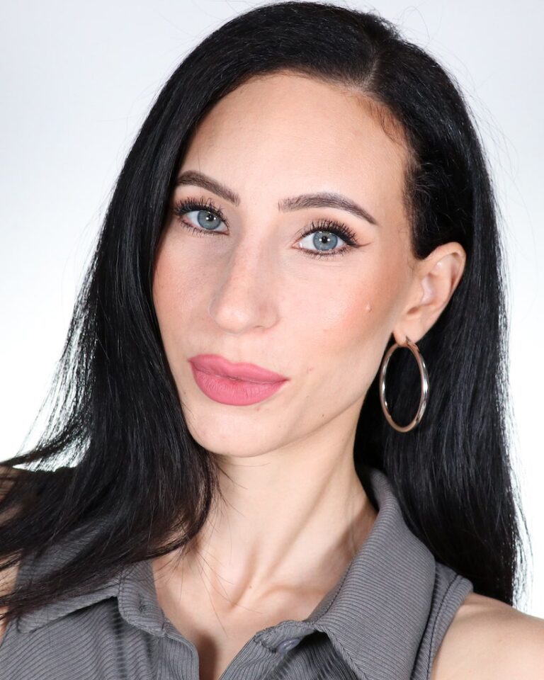 ASTRA OUTLINE LIP PENCIL RECENSIONE & SWATCHES - Giulia Bencich Blog