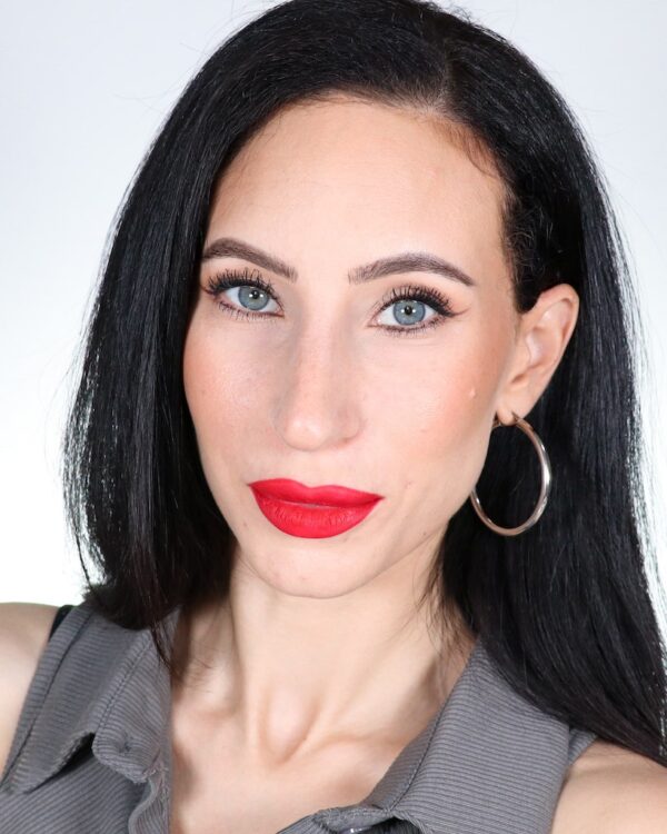 ASTRA OUTLINE LIP PENCIL RECENSIONE & SWATCHES - Giulia Bencich Blog