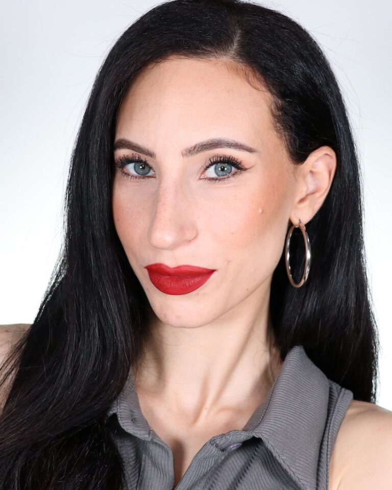 ASTRA OUTLINE LIP PENCIL RECENSIONE & SWATCHES - Giulia Bencich Blog